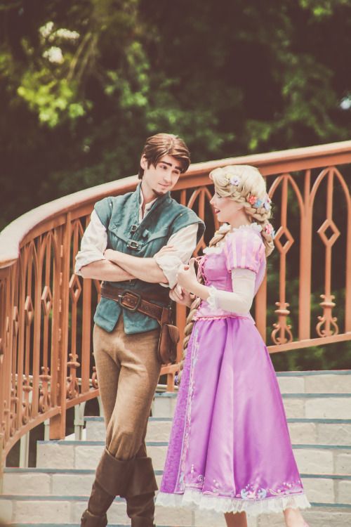 Semi-DIY Tangled Rapunzel Costume Tutorial | Sand Sun & Messy Buns